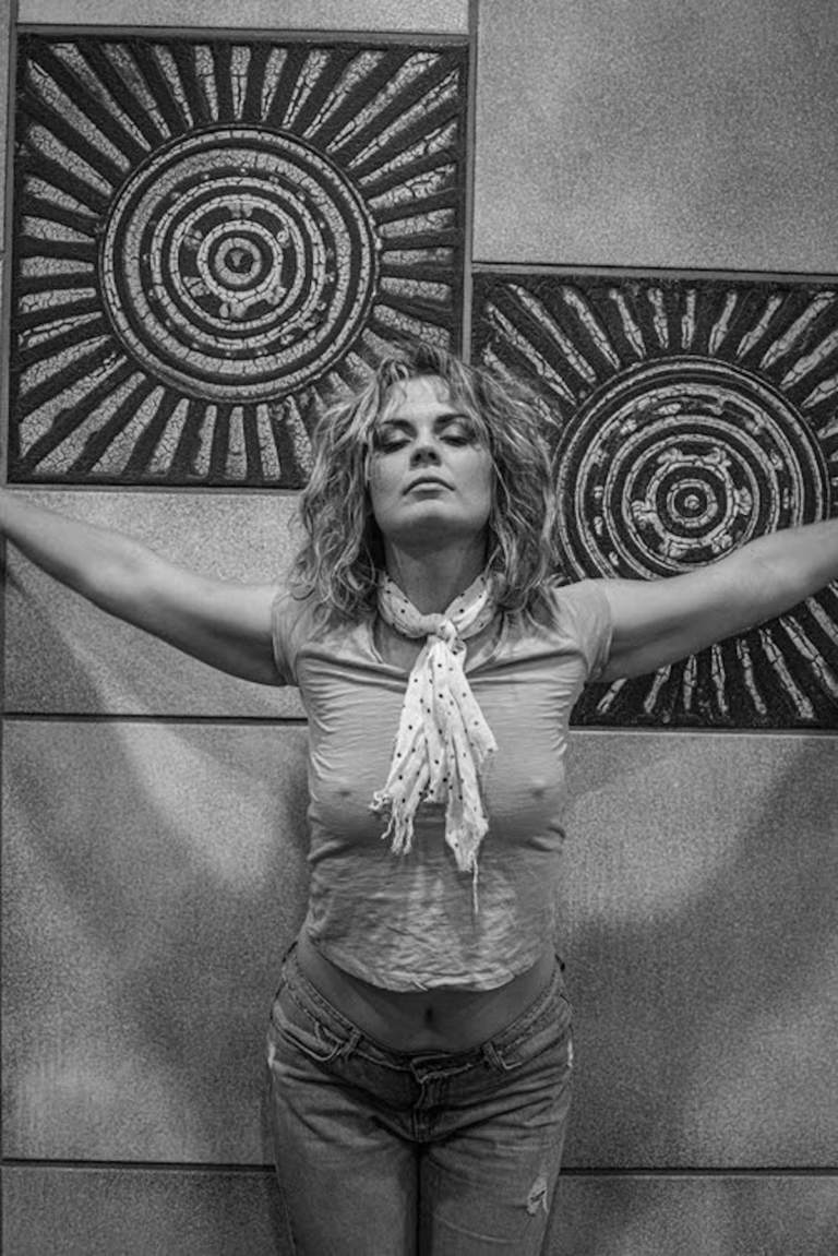 New Music from Ida Maria Drops - Sony Mirrorless Pro