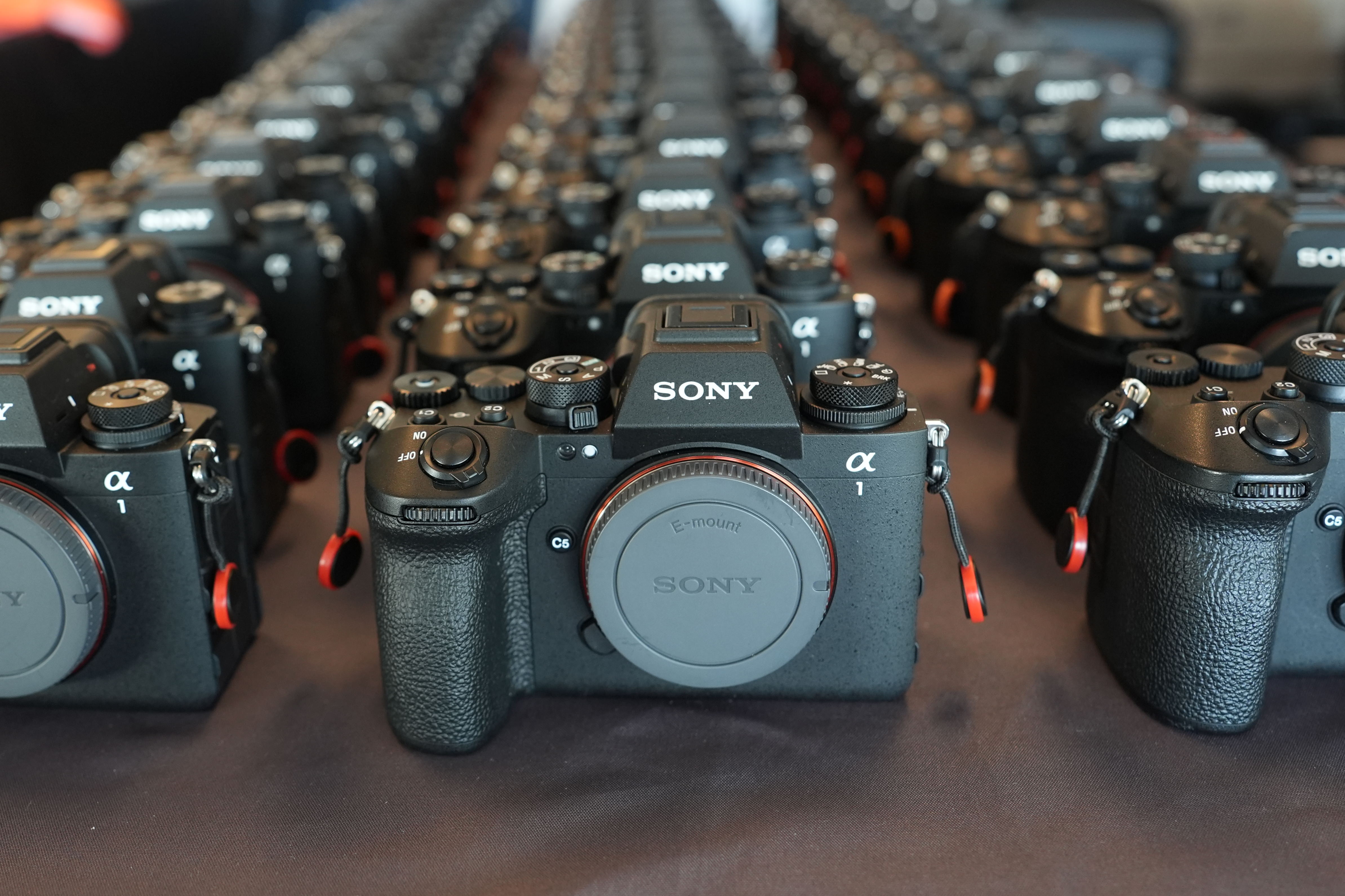 Sony Levels Up Super Bowl - Sony Mirrorless Pro